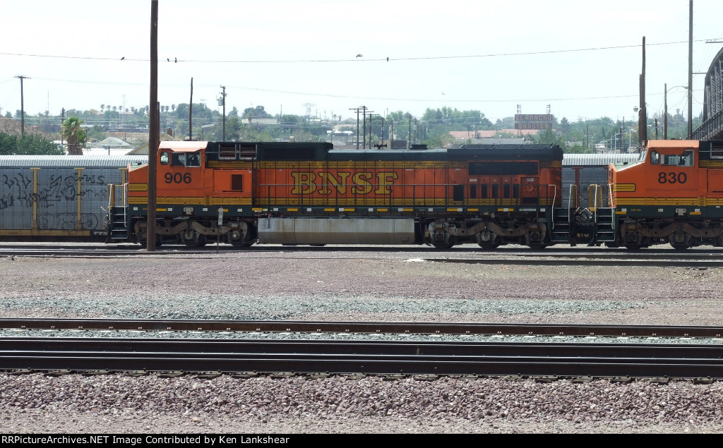 BNSF 906